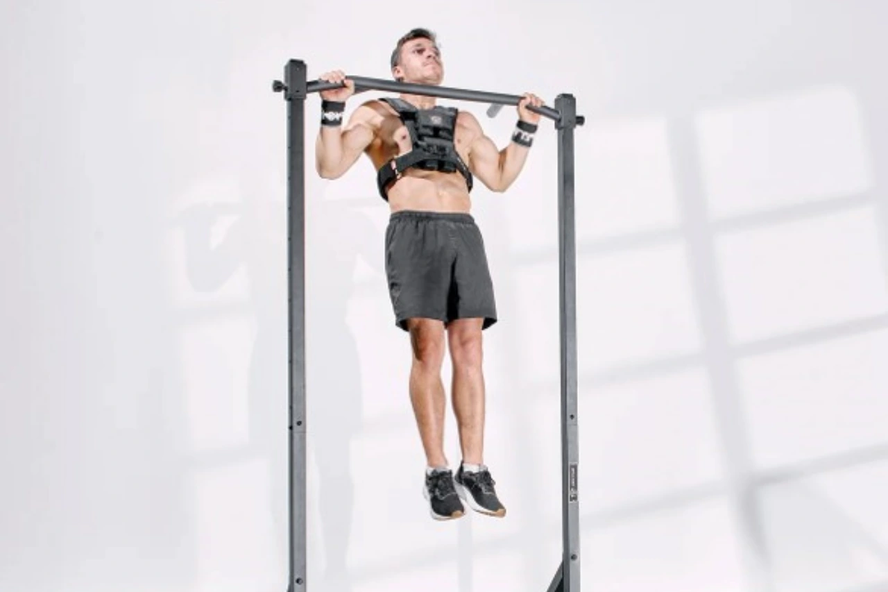 La barra per trazioni: come usarla e quali sono i muscoli interessati