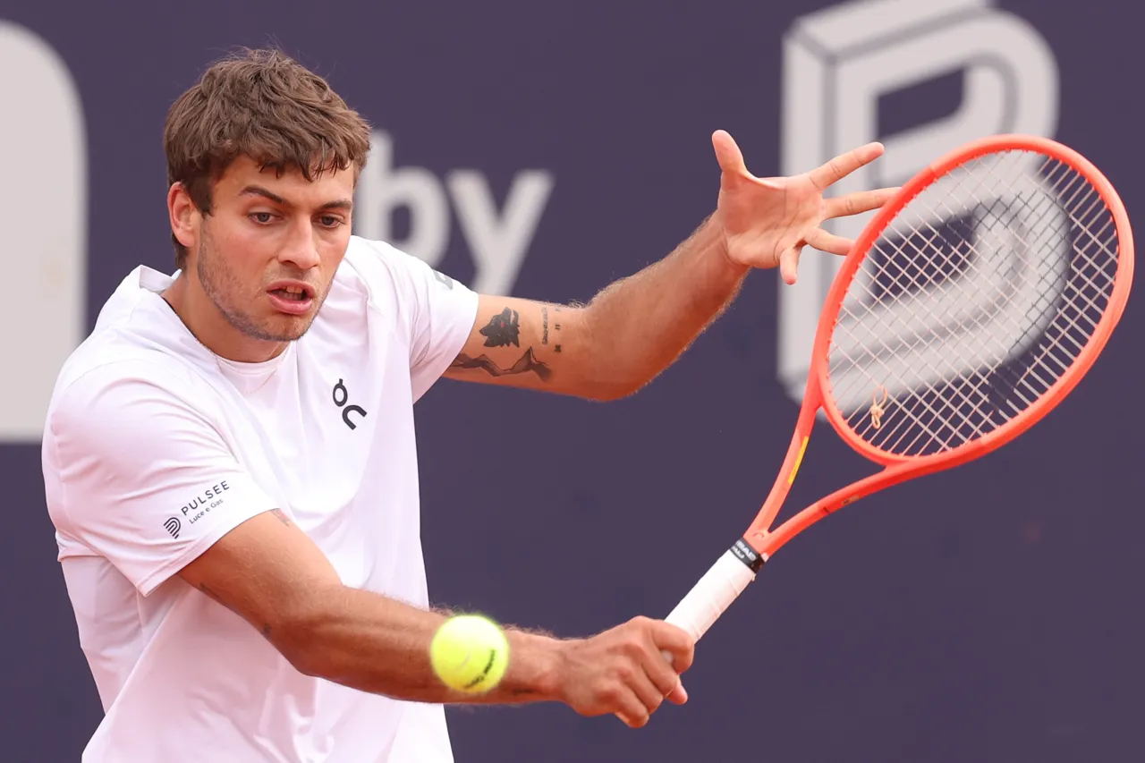 dove vedere Cobolli Zverev tv streaming: guarda la sfida in diretta